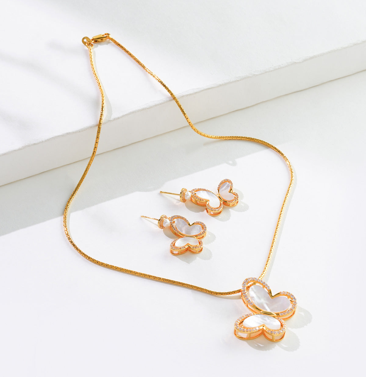 Subtle Butterfly Pearl Necklace Set | Darpan Mangatrai – Darpan ...